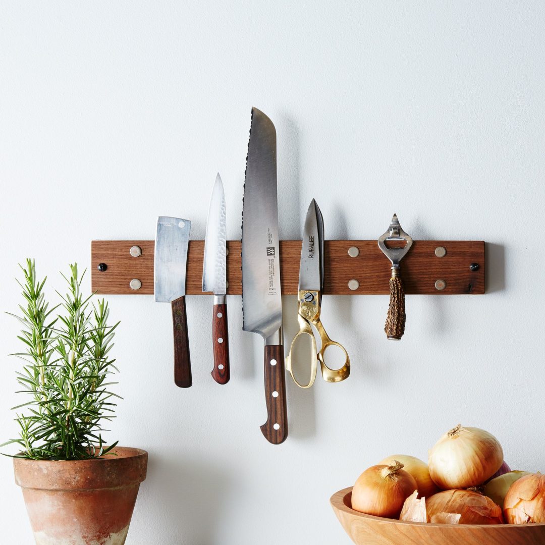 Decluttering solutions: Hang these 8 things to free up floor space!