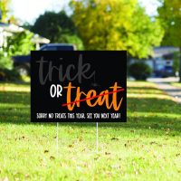 We found 5 great trick-or-treat signs for candy, for a safe and ...